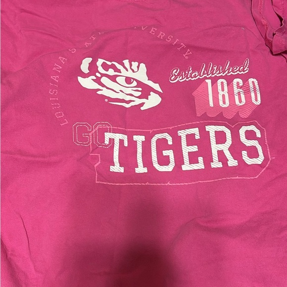 Hanes | Shirts & Tops | Hanes Pink Short Sleeve Tee Vibrant Design ...